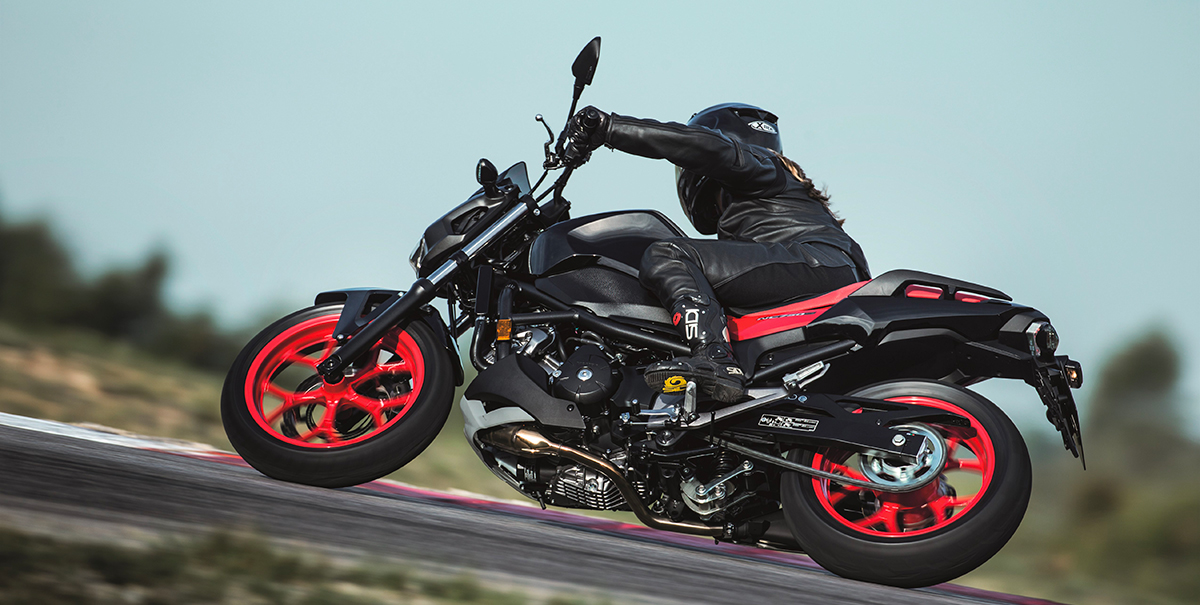 Quelle Moto Pour La Piste Live Love Ride Le Blog Icasque