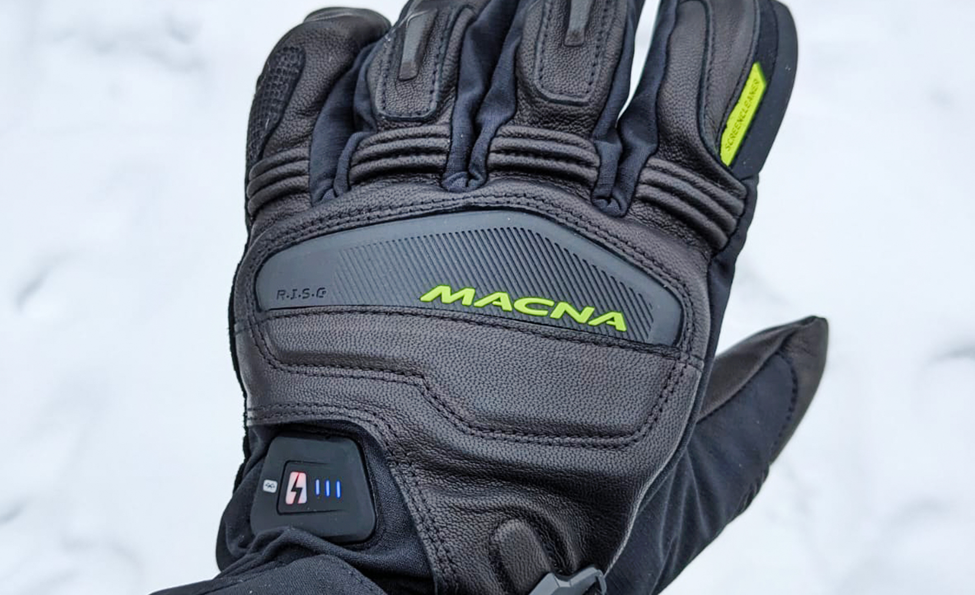 Essai des gants chauffants Macna Azra RTX - Live Love Ride - Le blog ...